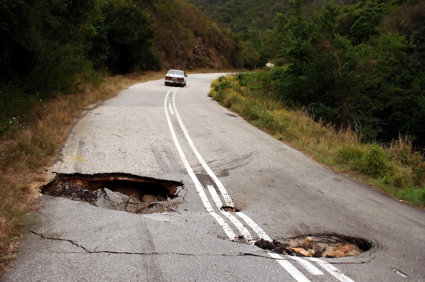 Car Accidents - Dangerous and Defective Roads Car Accidents - Dangerous and Defective Roads